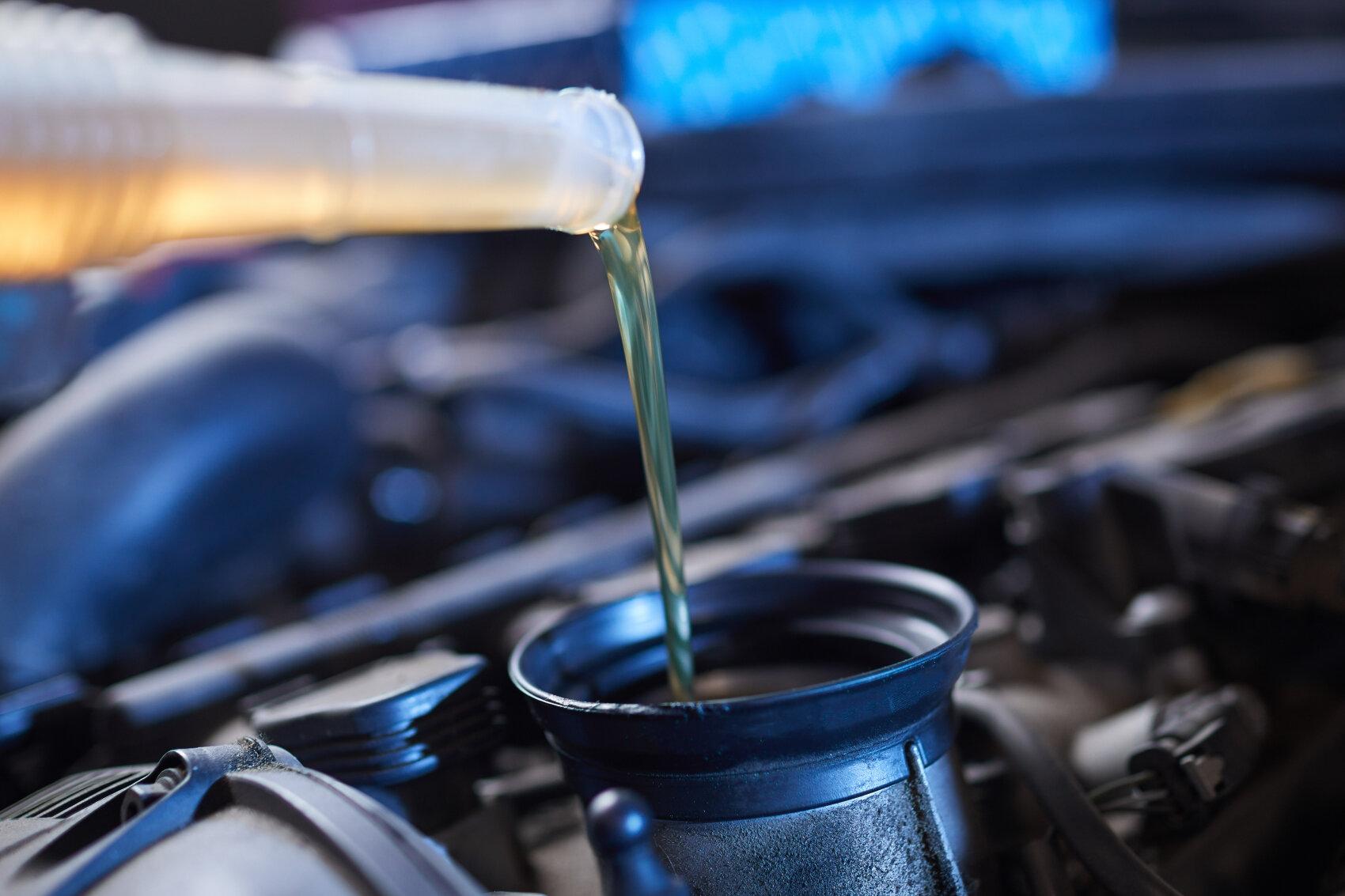 Car Oil Wallpapers - Top Free Car Oil Backgrounds - WallpaperAccess