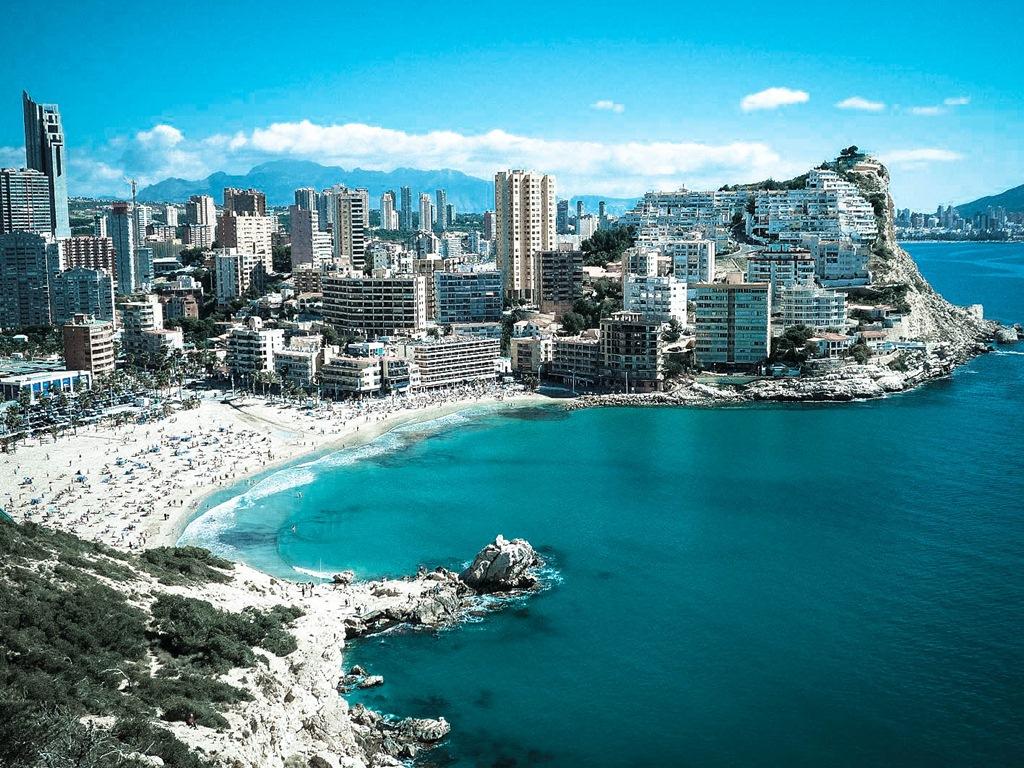 Benidorm Wallpapers - Top Free Benidorm Backgrounds - WallpaperAccess