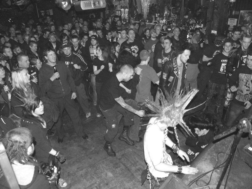 Mosh Pit Wallpapers - Top Free Mosh Pit Backgrounds - WallpaperAccess