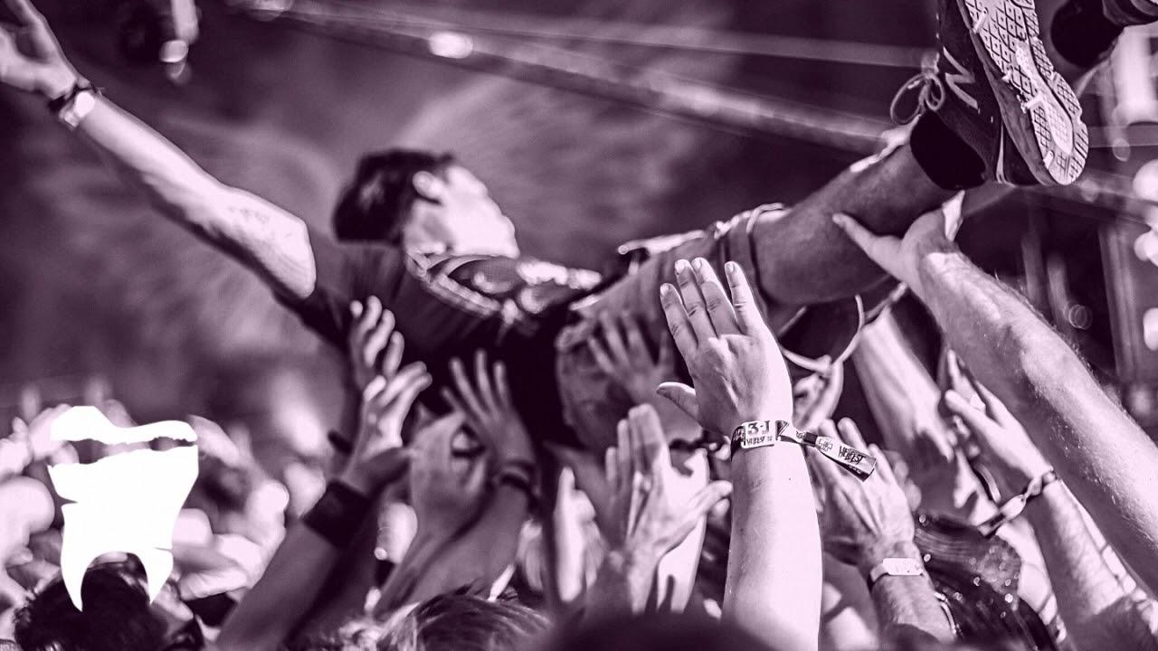 Mosh Pit Wallpapers - Top Free Mosh Pit Backgrounds - WallpaperAccess