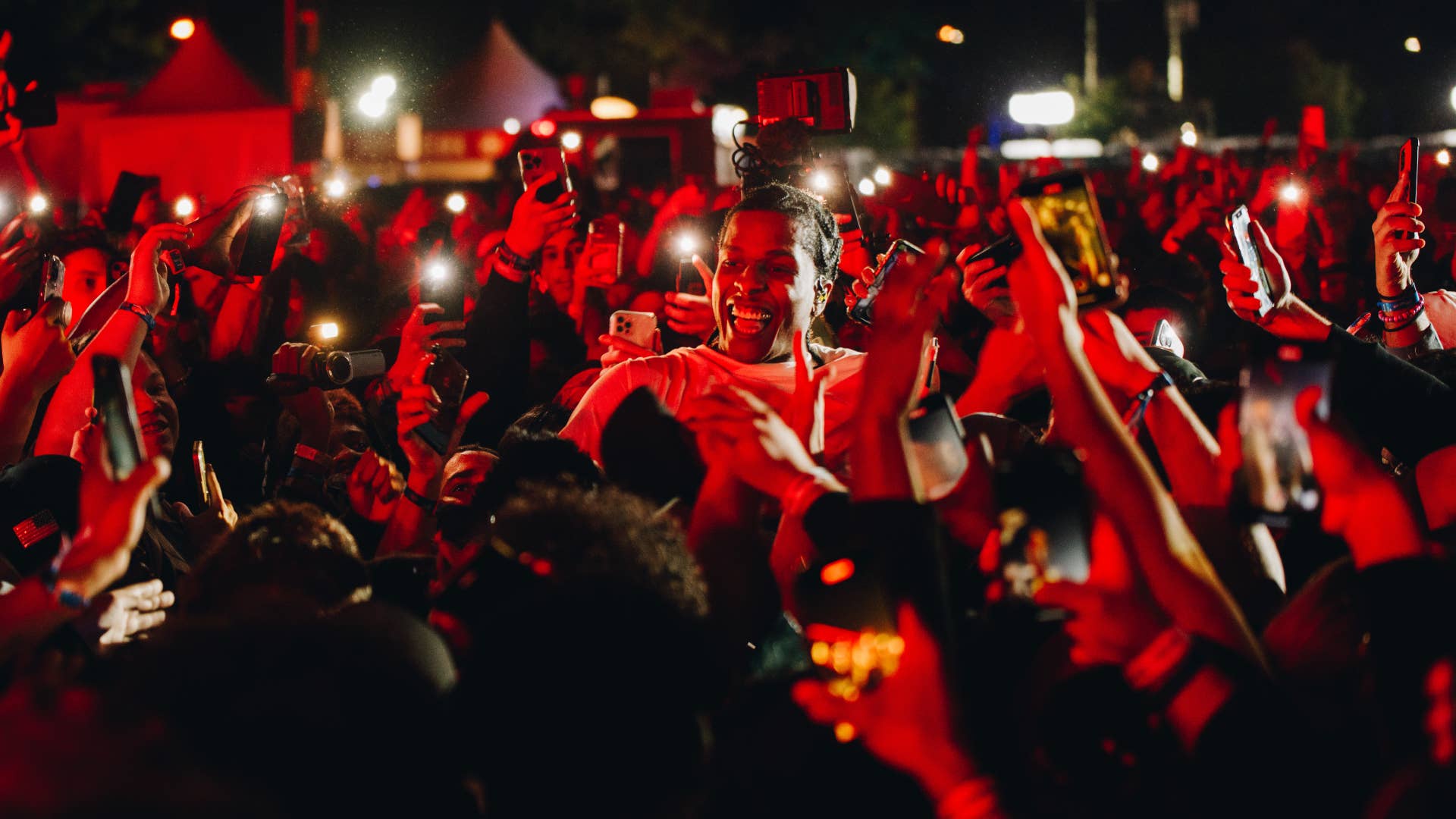 Mosh Pit Wallpapers - Top Free Mosh Pit Backgrounds - WallpaperAccess