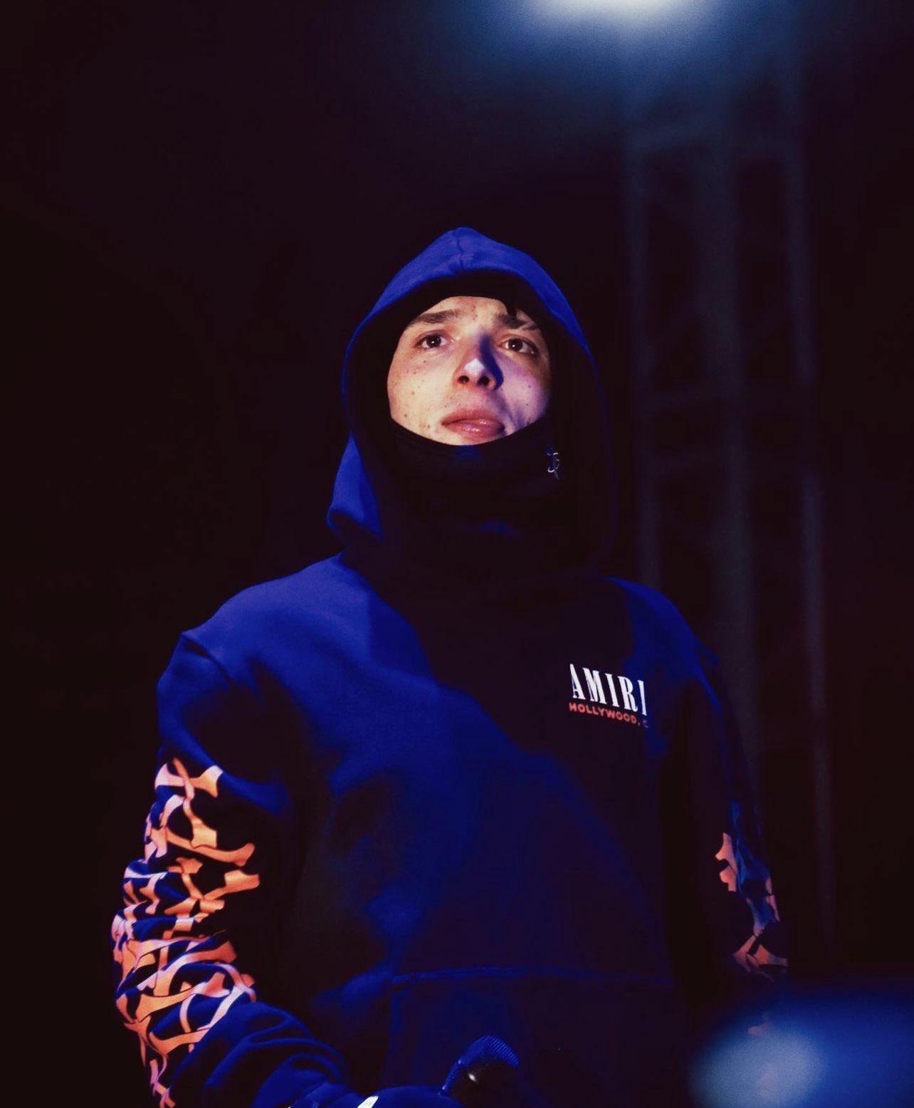 Peso Pluma Wallpapers - Top Free Peso Pluma Backgrounds - WallpaperAccess