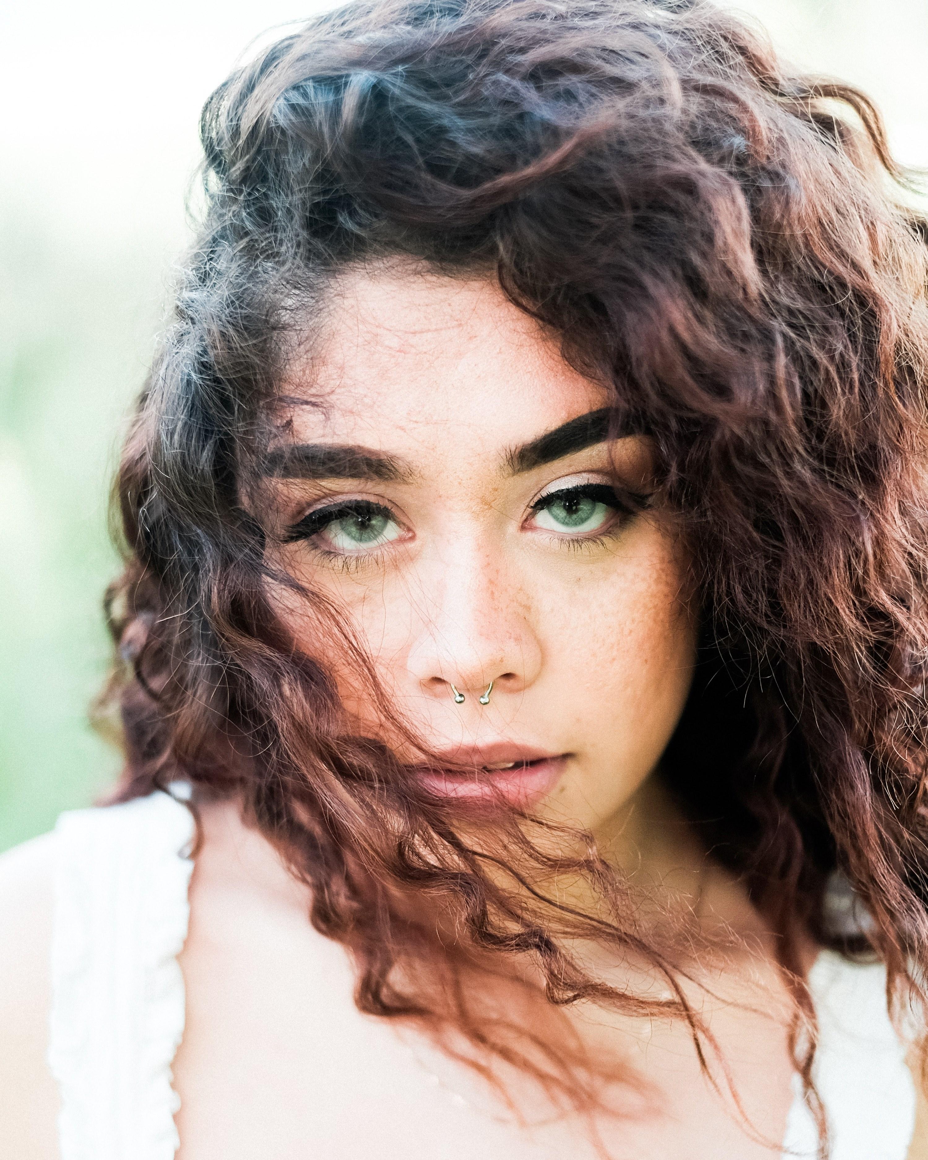 Curly Hair Girl Wallpapers - Top Free Curly Hair Girl Backgrounds ...