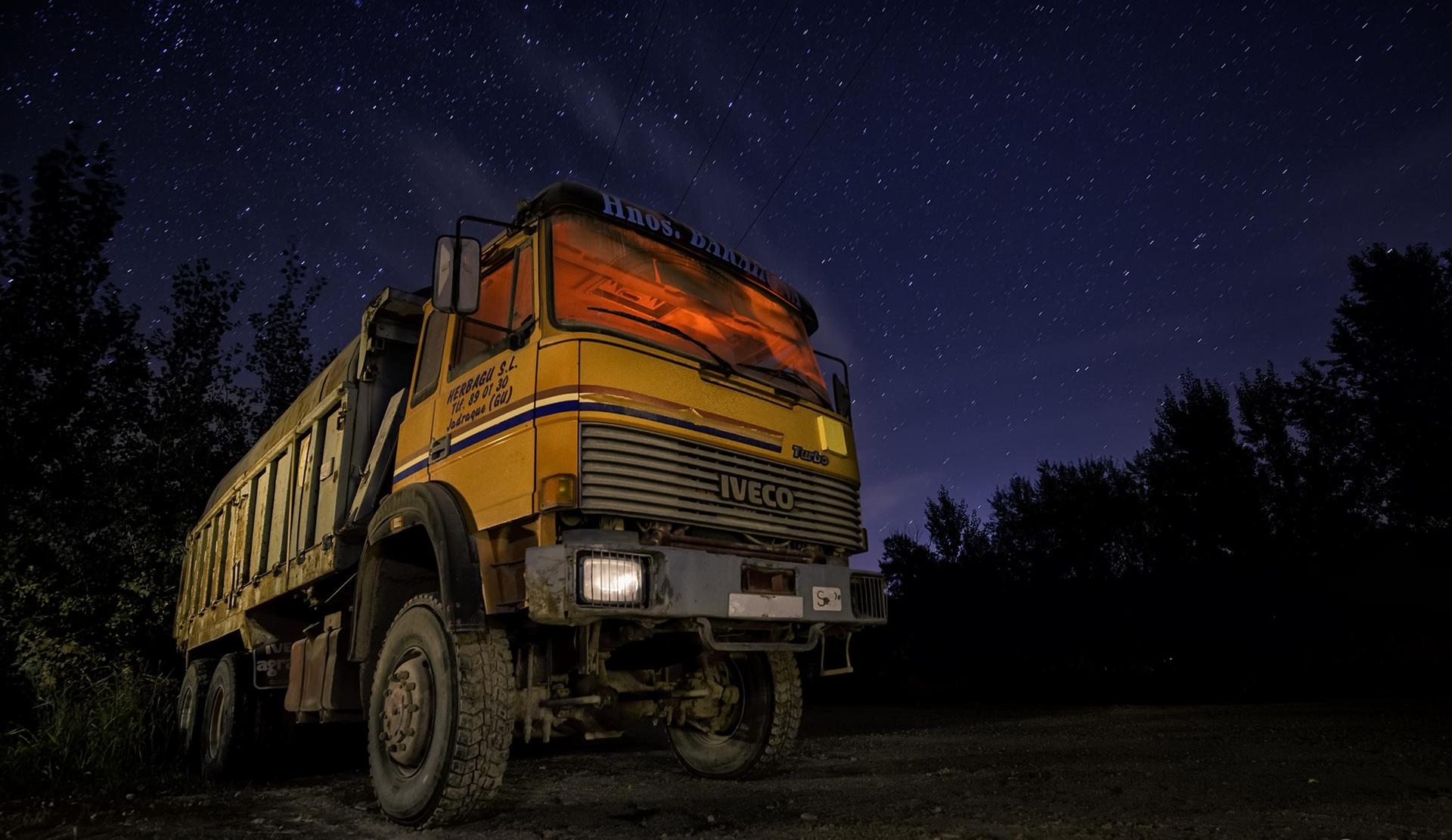 Iveco Wallpapers - Top Free Iveco Backgrounds - WallpaperAccess