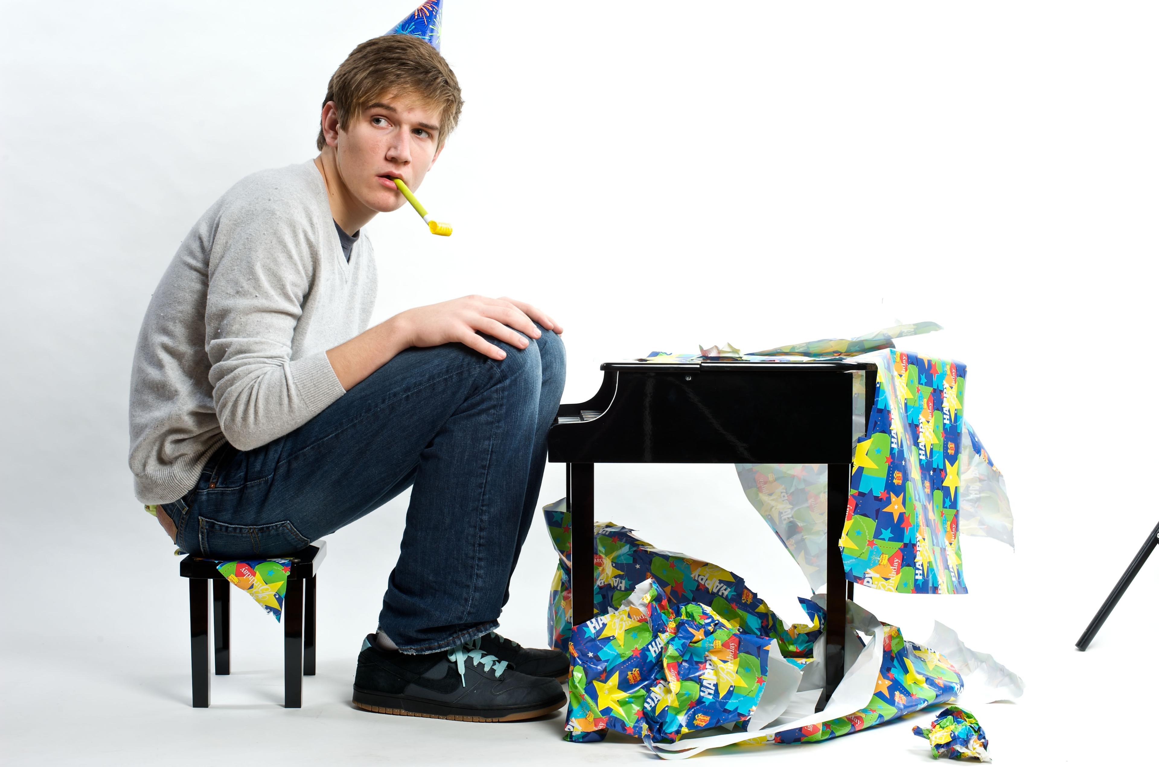 Bo Burnham Wallpapers - Top Free Bo Burnham Backgrounds - WallpaperAccess