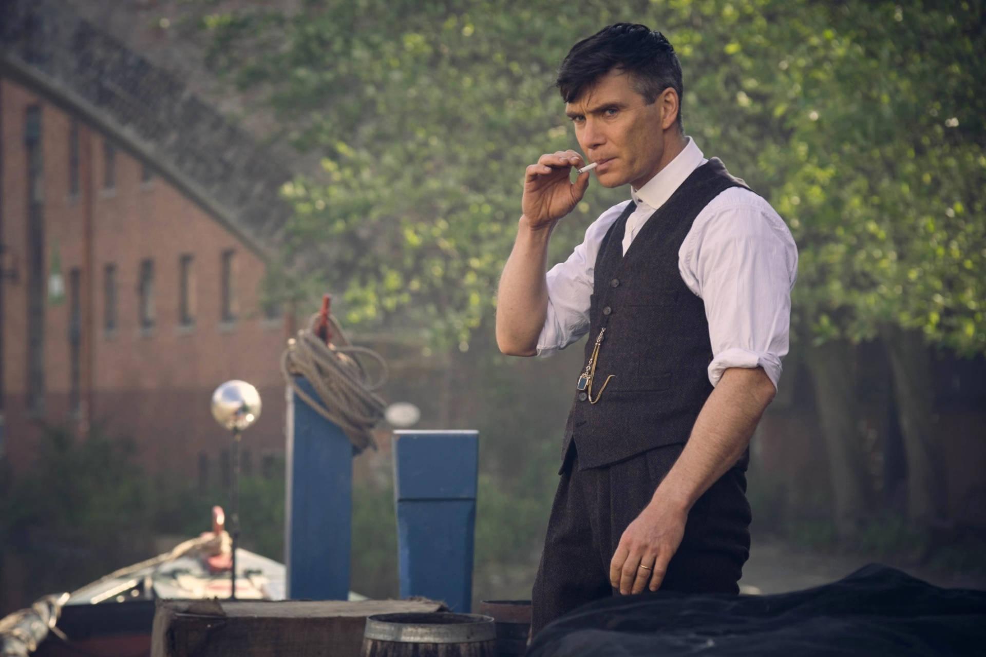 Thomas Shelby Smoking Wallpapers - Top Free Thomas Shelby Smoking ...