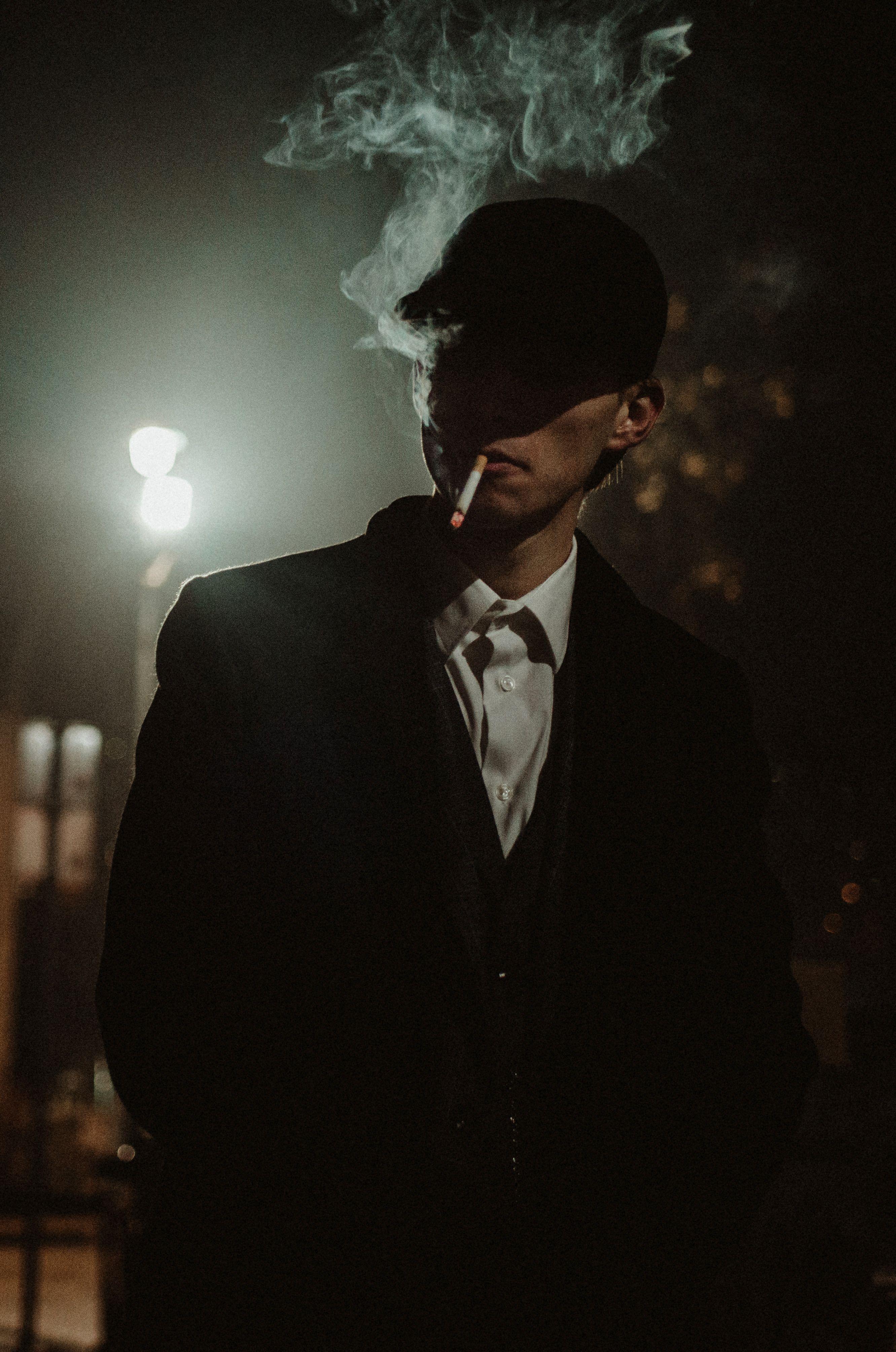 Thomas Shelby Smoking Wallpapers - Top Free Thomas Shelby Smoking ...