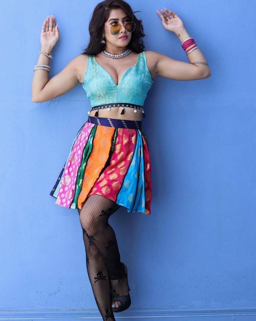 Sofia Ansari Wallpapers - Top Free Sofia Ansari Backgrounds - WallpaperAccess