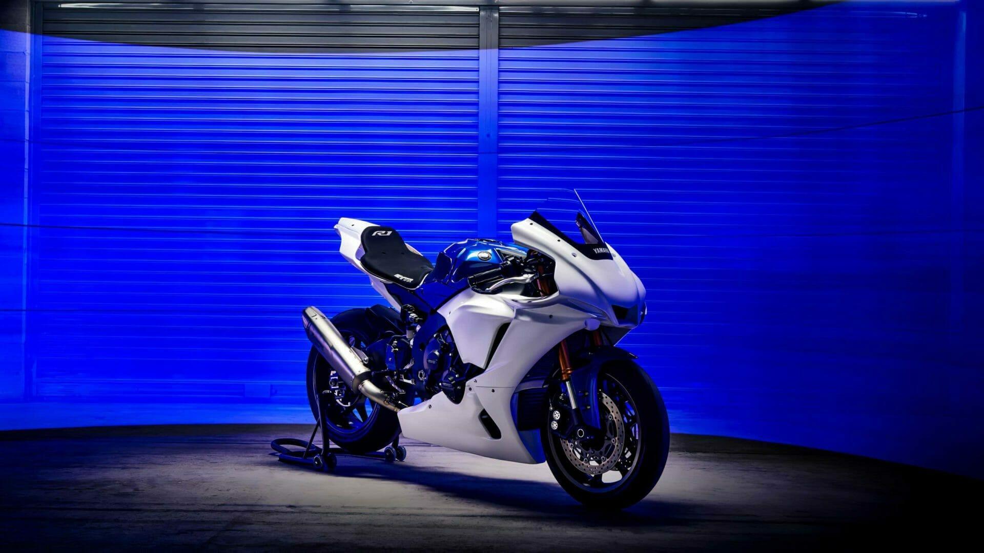 Yamaha R1 Akrapovic Wallpapers - Top Free Yamaha R1 Akrapovic ...