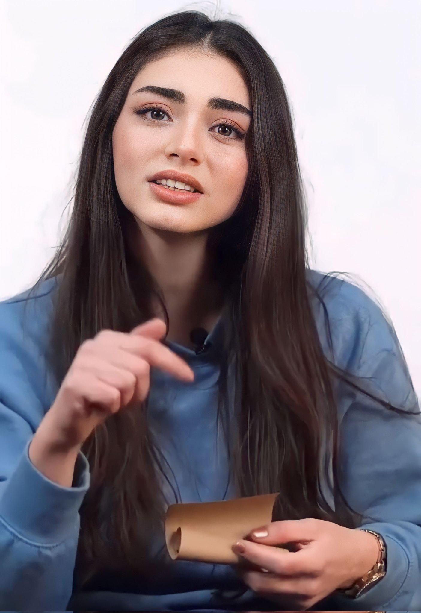 Özge Törer Wallpapers - Top Free Özge Törer Backgrounds - WallpaperAccess