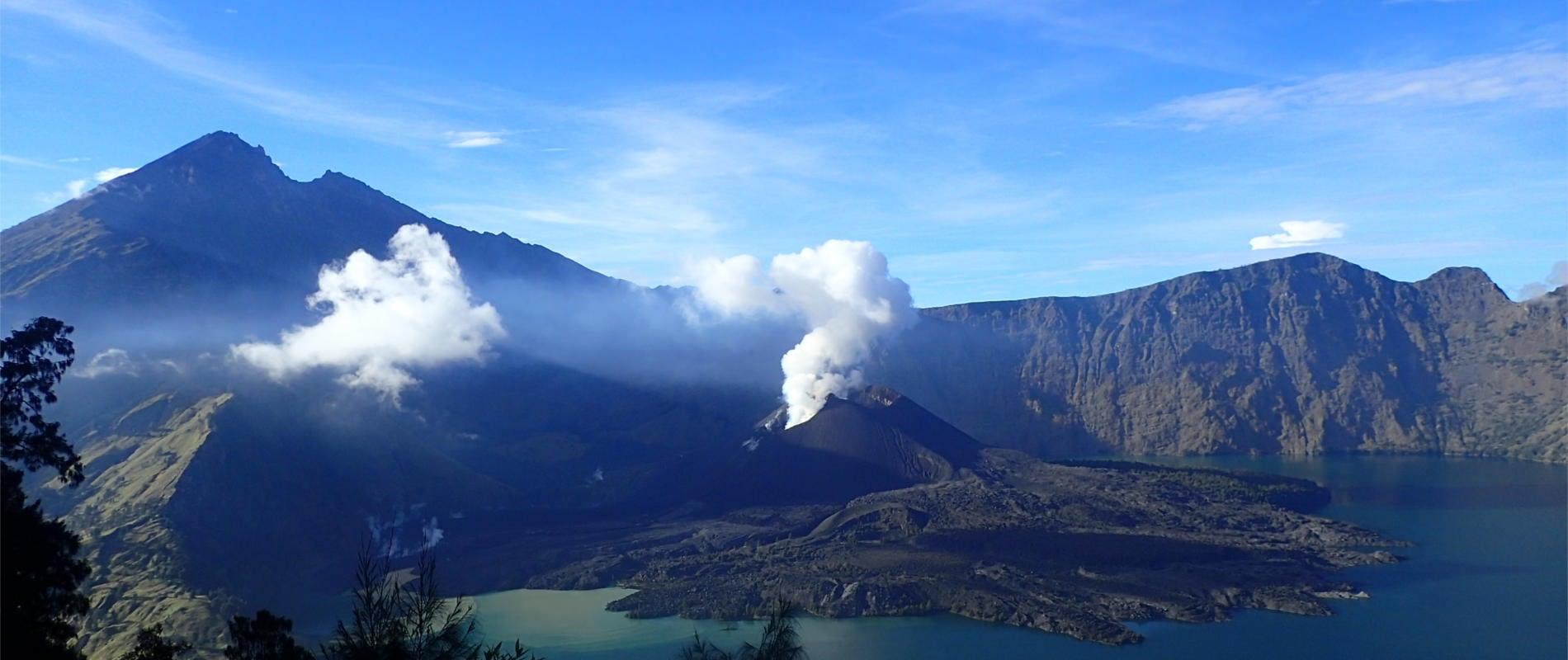 Mount Rinjani Wallpapers - Top Free Mount Rinjani Backgrounds ...