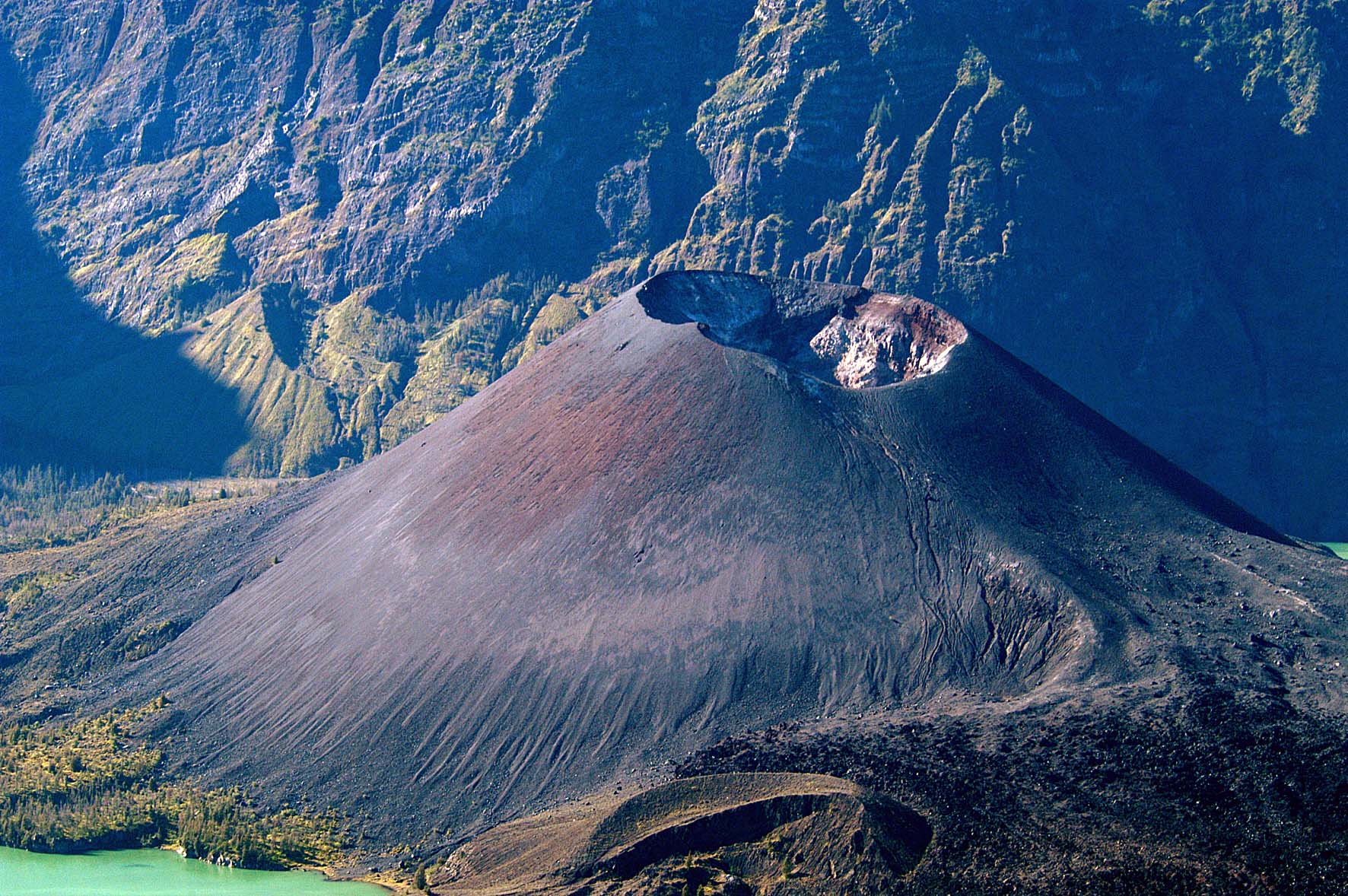 Mount Rinjani Wallpapers - Top Free Mount Rinjani Backgrounds ...