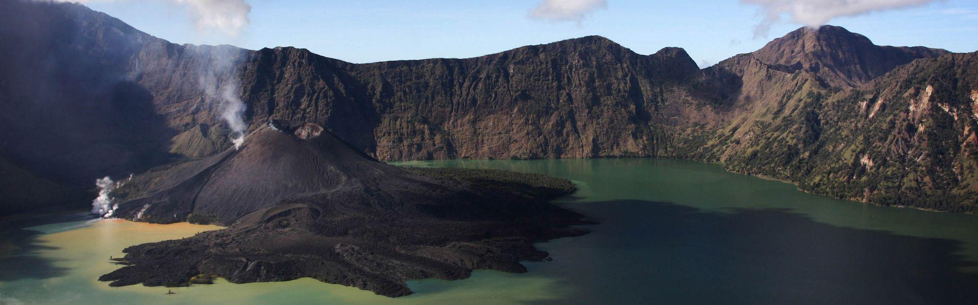 Mount Rinjani Wallpapers - Top Free Mount Rinjani Backgrounds ...