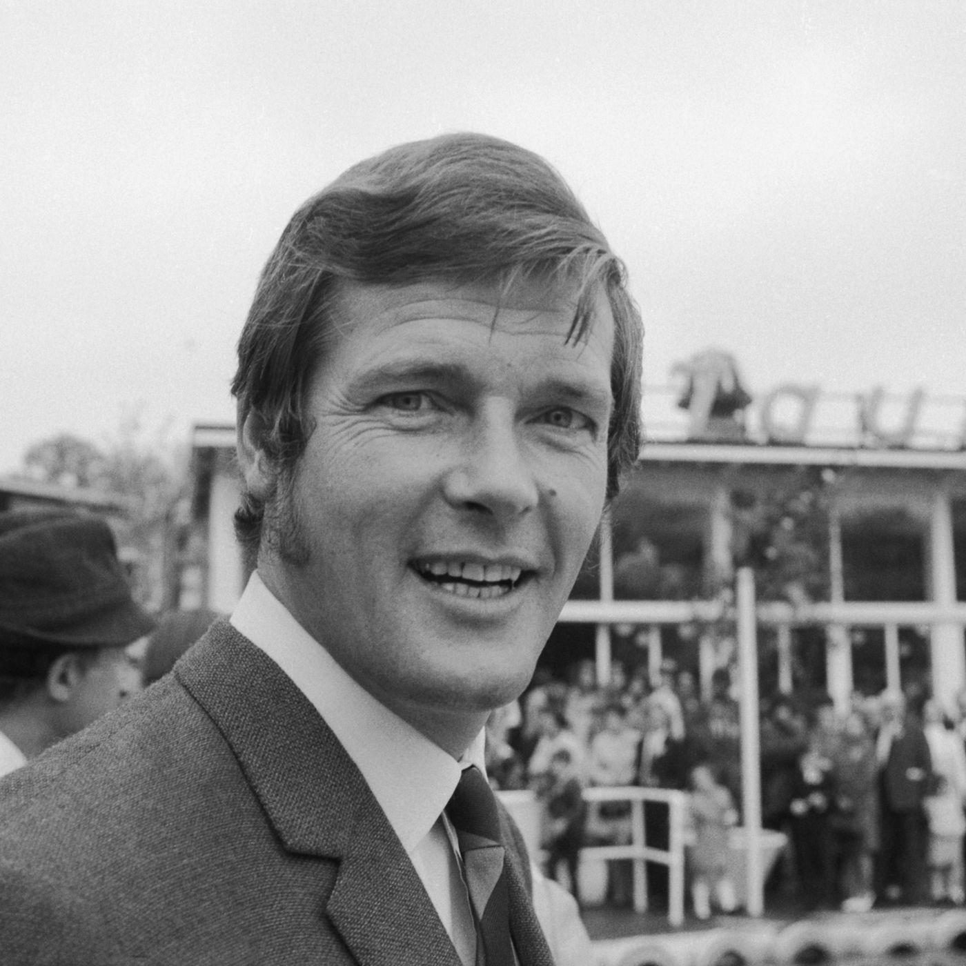 Roger Moore Wallpapers - Top Free Roger Moore Backgrounds - WallpaperAccess