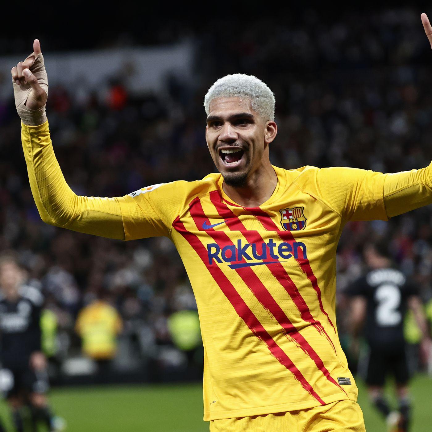 Ronald Araujo Wallpapers - Top Free Ronald Araujo Backgrounds ...