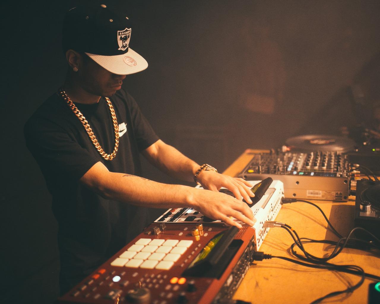 Beatmaker Wallpapers - Top Free Beatmaker Backgrounds - WallpaperAccess