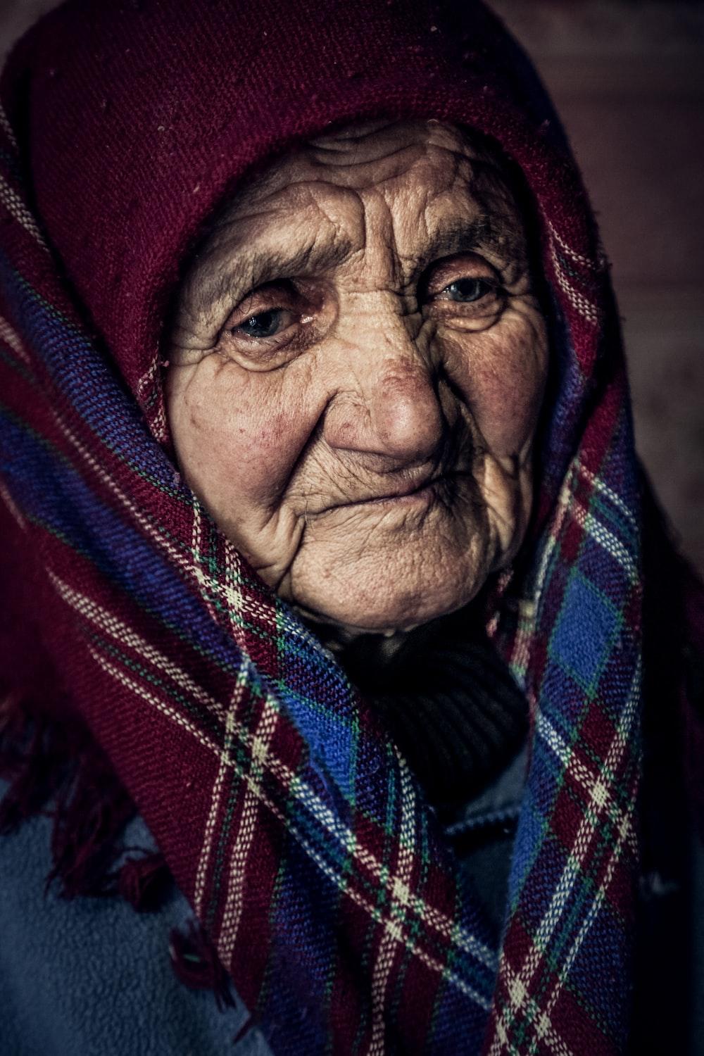 Old Lady Wallpapers - Top Free Old Lady Backgrounds - WallpaperAccess