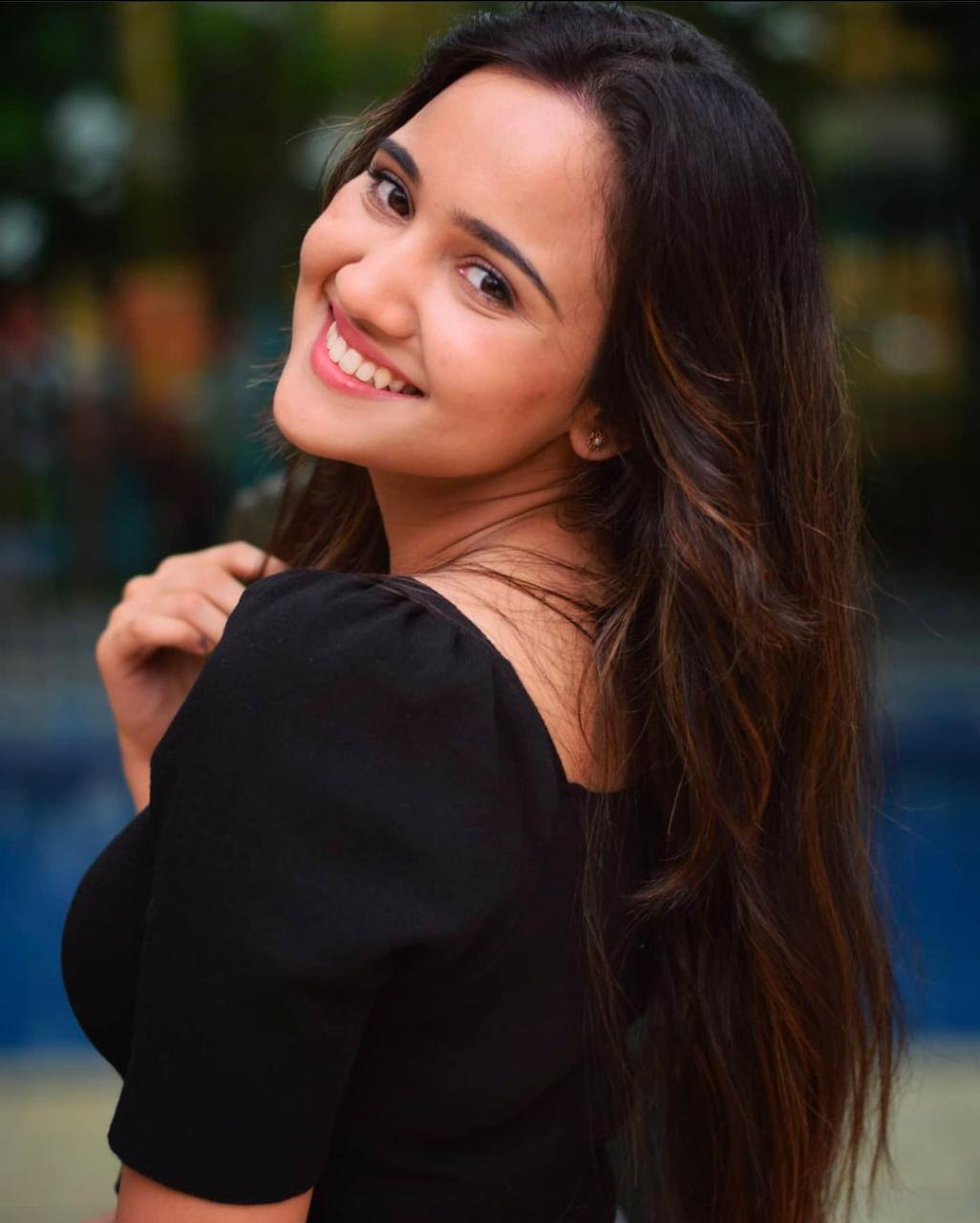 Ashi Singh Wallpapers - Top Free Ashi Singh Backgrounds - WallpaperAccess