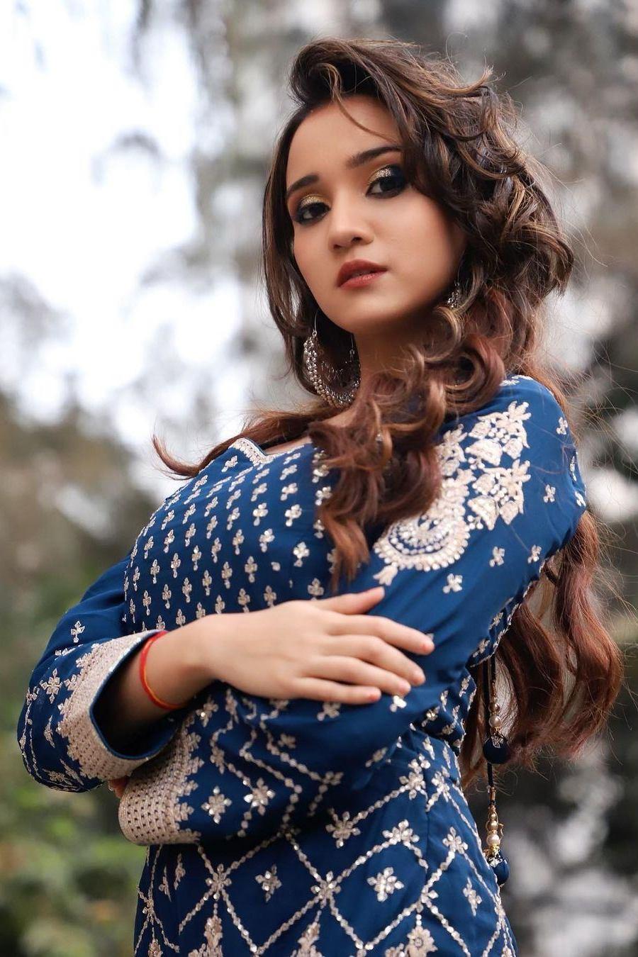 Ashi Singh Wallpapers - Top Free Ashi Singh Backgrounds - WallpaperAccess