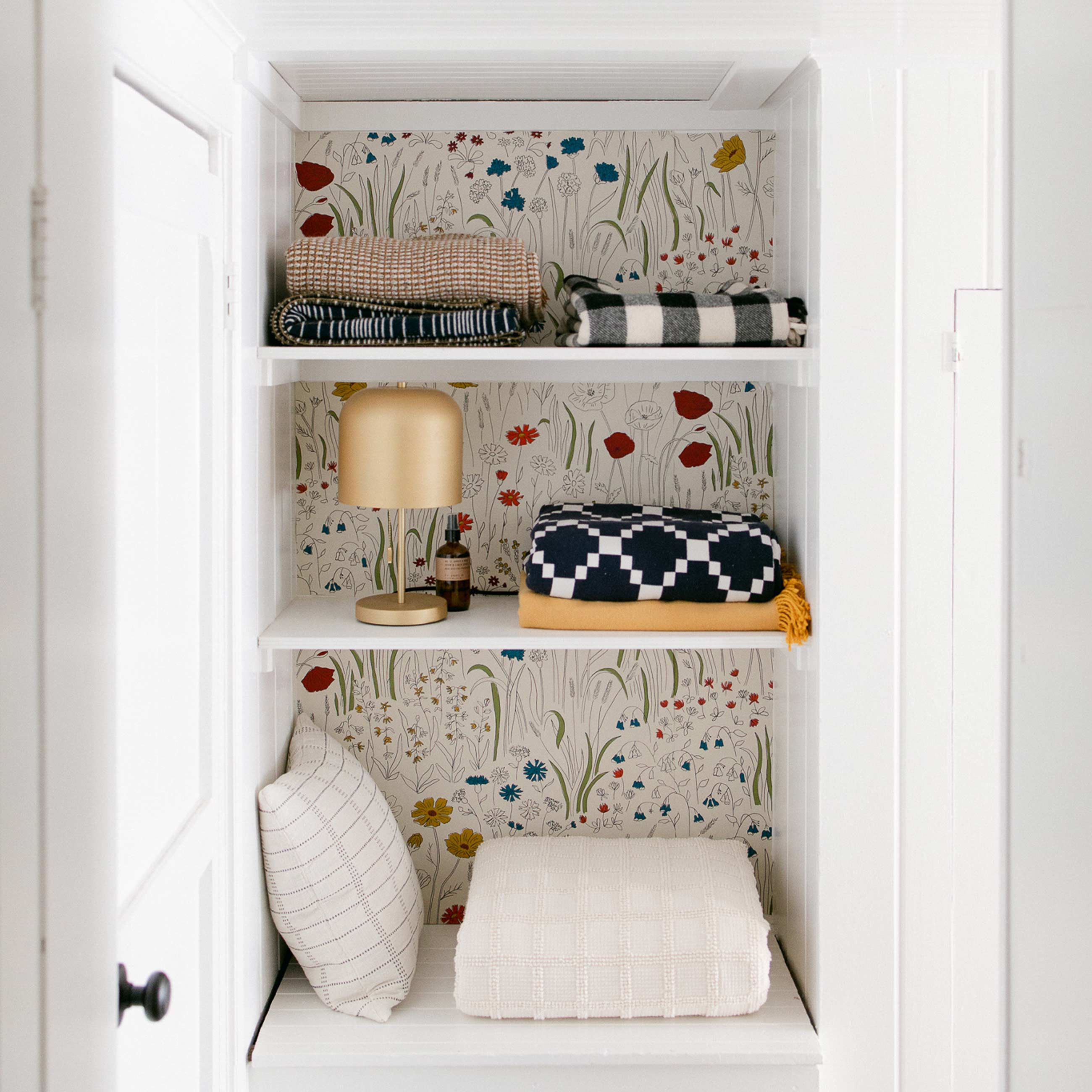 Wardrobe Wallpapers - Top Free Wardrobe Backgrounds - WallpaperAccess