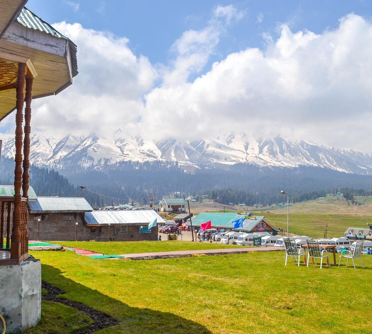 Gulmarg Wallpapers - Top Free Gulmarg Backgrounds - WallpaperAccess