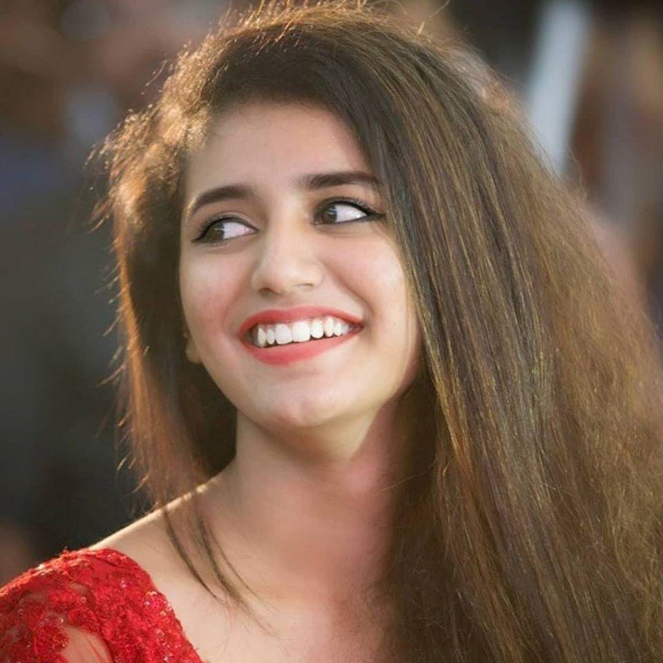Priya Prakash Varrier Wallpapers - Top Free Priya Prakash Varrier ...