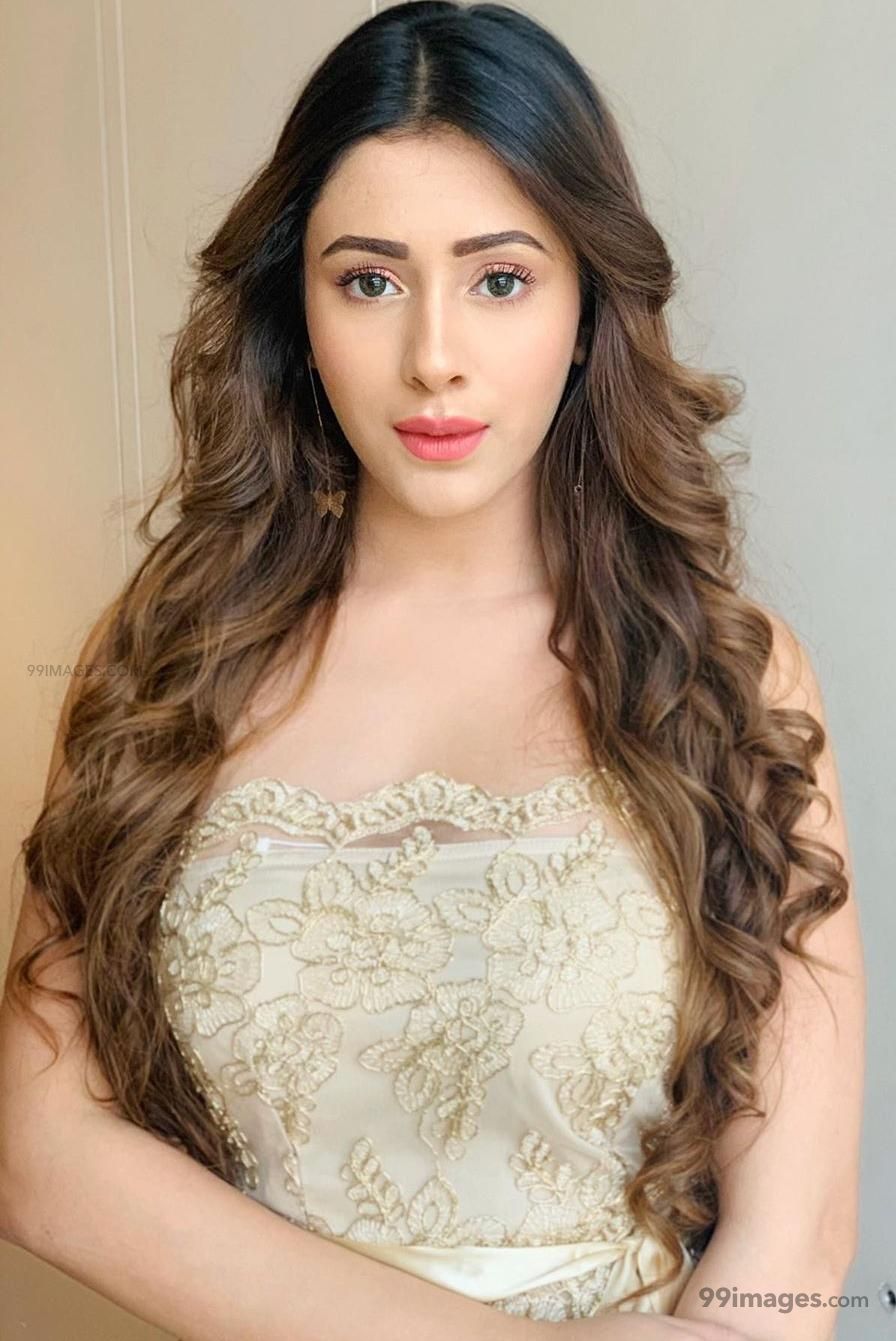 Hiba Nawab Wallpapers - Top Free Hiba Nawab Backgrounds - WallpaperAccess