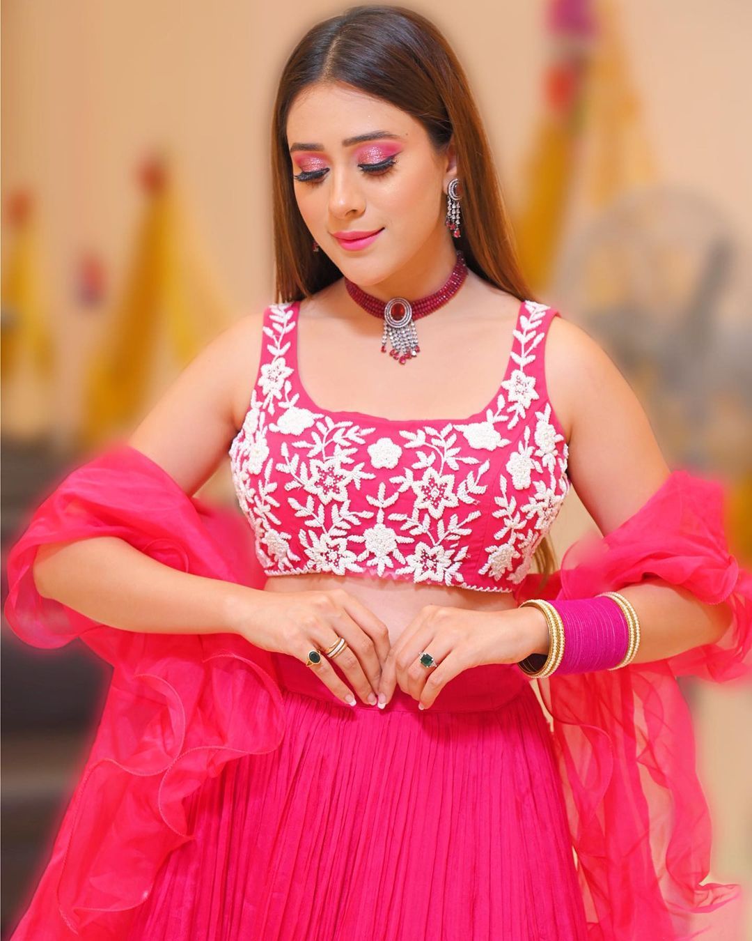 Hiba Nawab Wallpapers - Top Free Hiba Nawab Backgrounds - WallpaperAccess