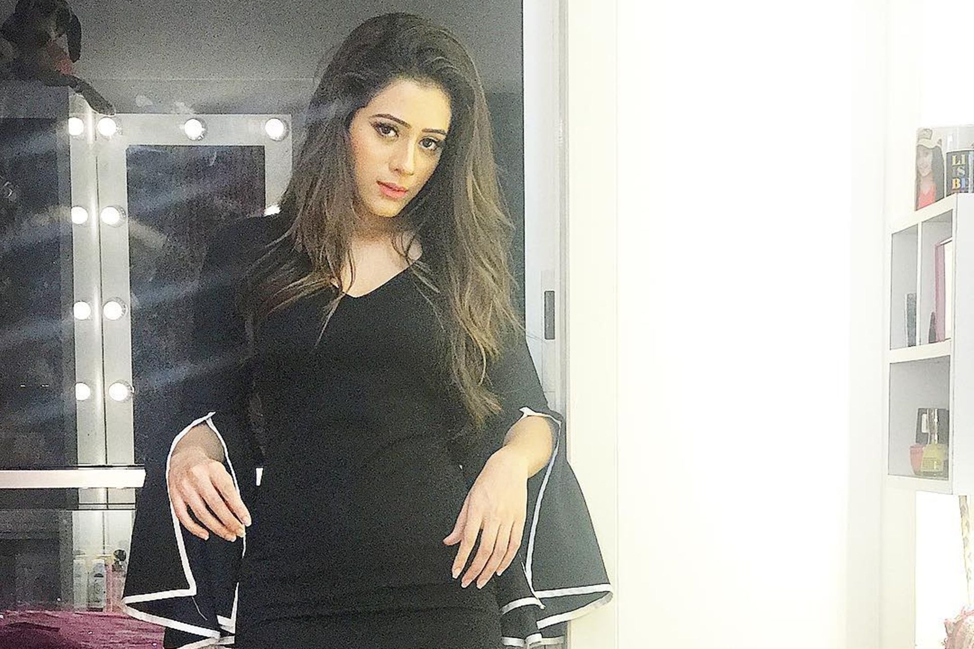 Hiba Nawab Wallpapers - Top Free Hiba Nawab Backgrounds - WallpaperAccess