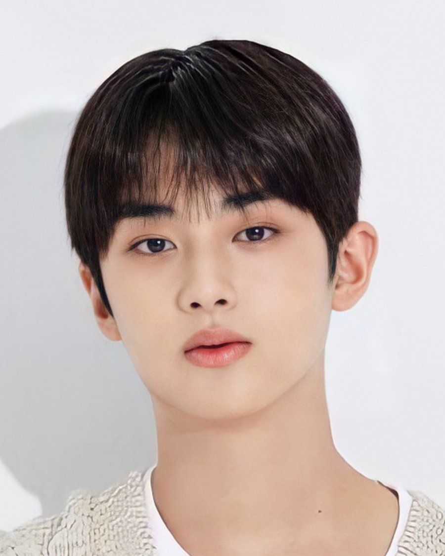 Kim Min Kyu Wallpapers - Top Free Kim Min Kyu Backgrounds - WallpaperAccess