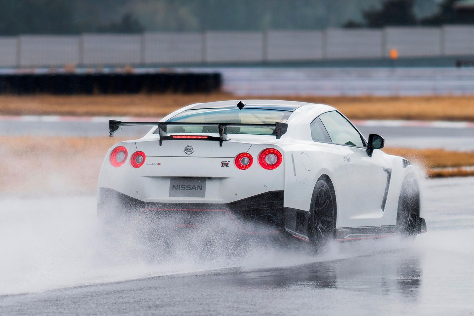 Gtr Burnout Wallpapers - Top Free Gtr Burnout Backgrounds - WallpaperAccess