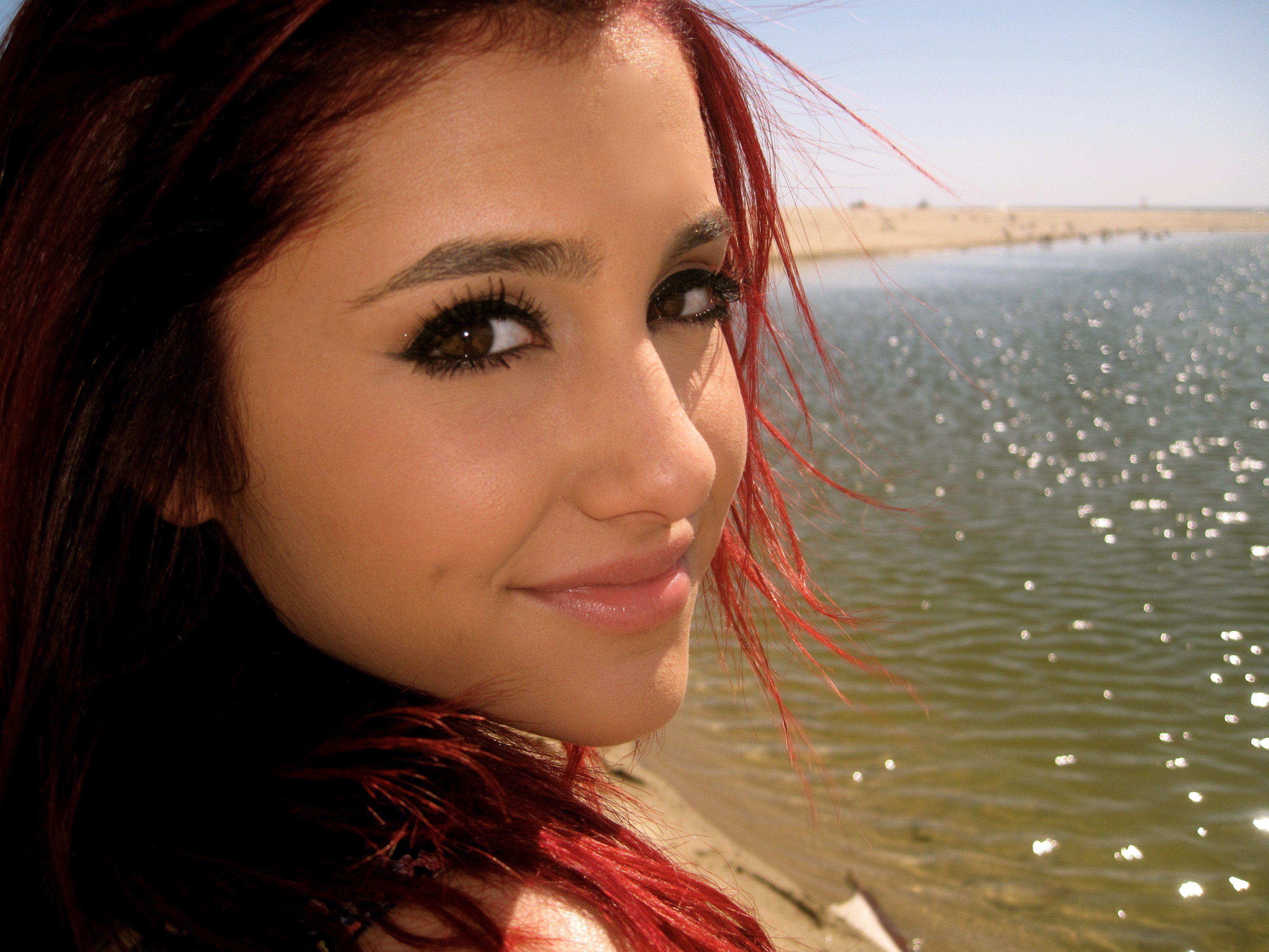 Ariana Grande Cute Wallpapers - Top Free Ariana Grande Cute Backgrounds ...