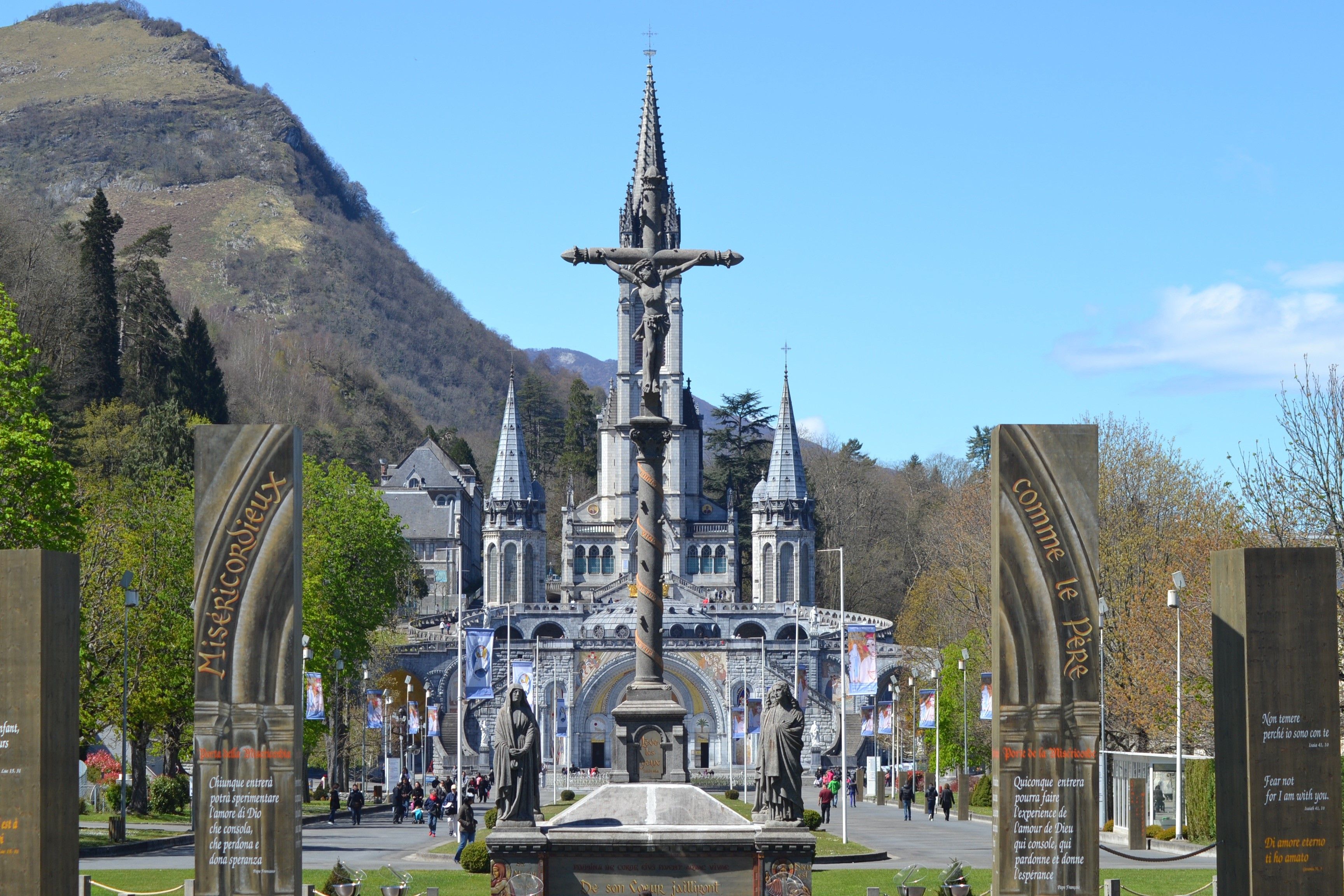 Lourdes Wallpapers - Top Free Lourdes Backgrounds - WallpaperAccess