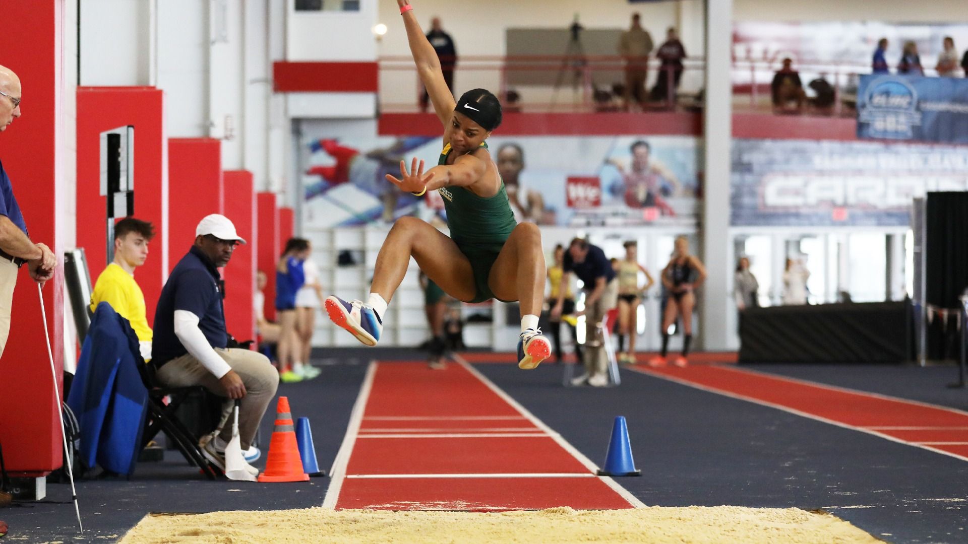 Long Jump Wallpapers - Top Free Long Jump Backgrounds - WallpaperAccess