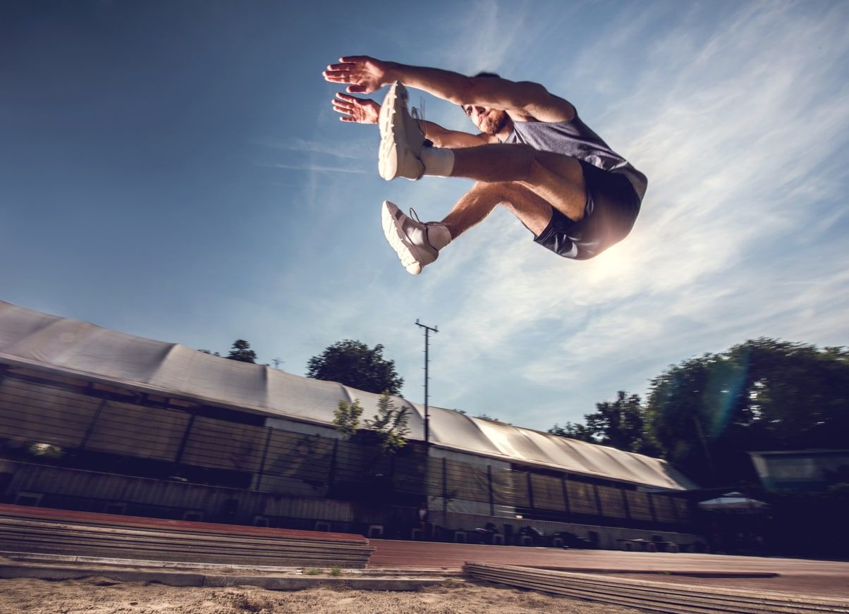 Long Jump Wallpapers - Top Free Long Jump Backgrounds - WallpaperAccess