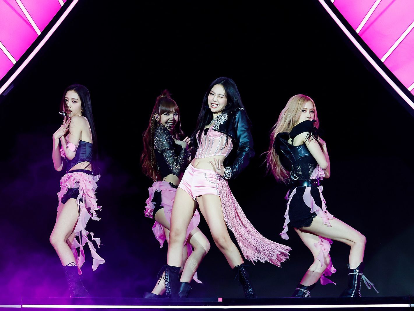 Blackpink Coachella Wallpapers - Top Free Blackpink Coachella Backgrounds - WallpaperAccess