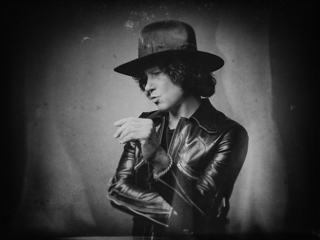 Enrique Bunbury Wallpapers - Top Free Enrique Bunbury Backgrounds ...