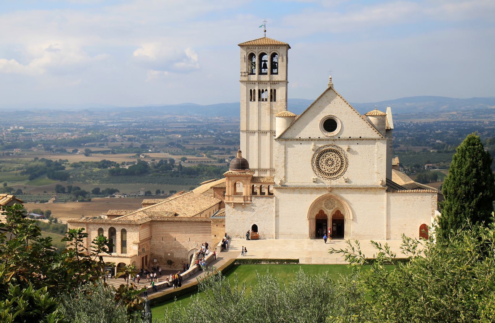 Assisi Wallpapers - Top Free Assisi Backgrounds - WallpaperAccess