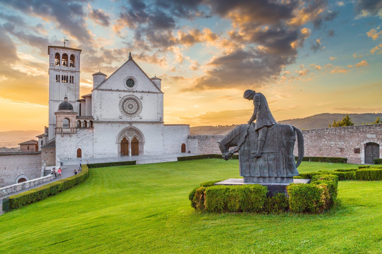 Assisi Wallpapers - Top Free Assisi Backgrounds - WallpaperAccess