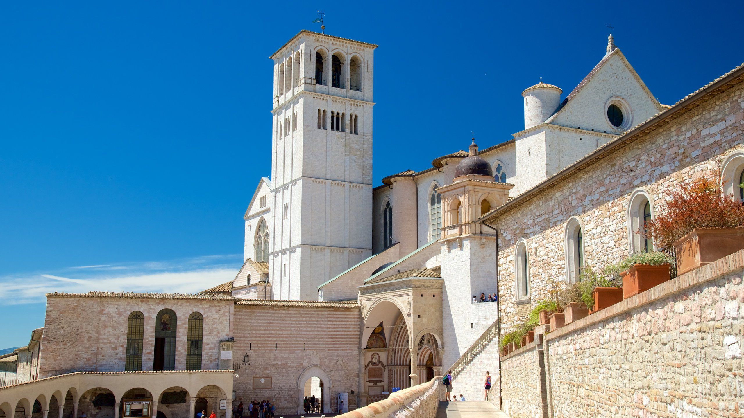Assisi Wallpapers - Top Free Assisi Backgrounds - WallpaperAccess