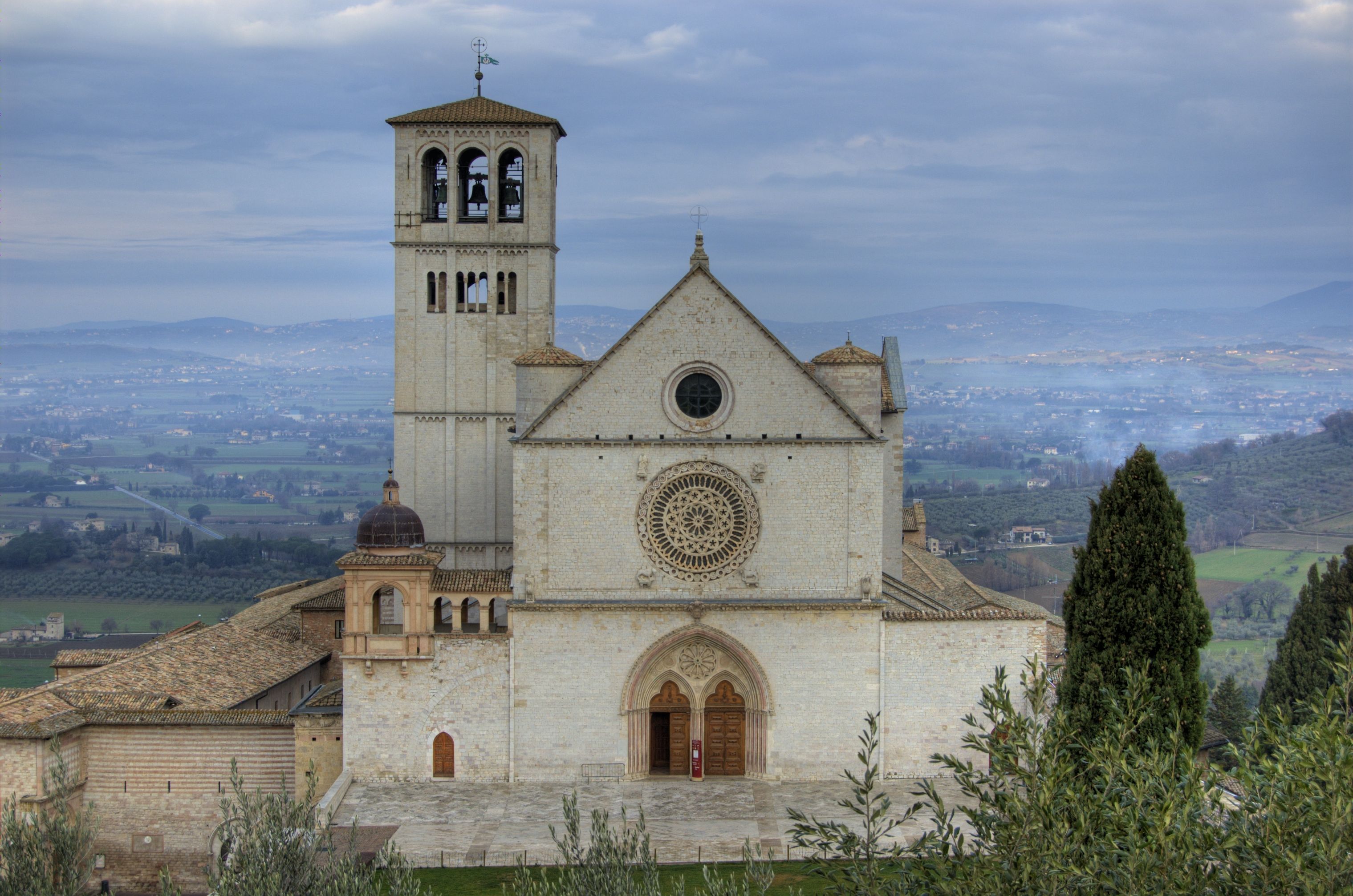 Assisi Wallpapers - Top Free Assisi Backgrounds - WallpaperAccess