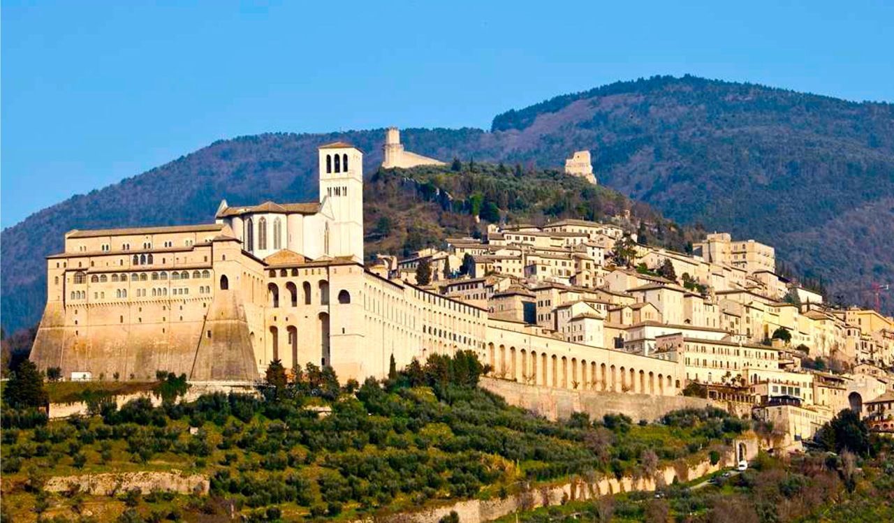 Assisi Wallpapers - Top Free Assisi Backgrounds - WallpaperAccess