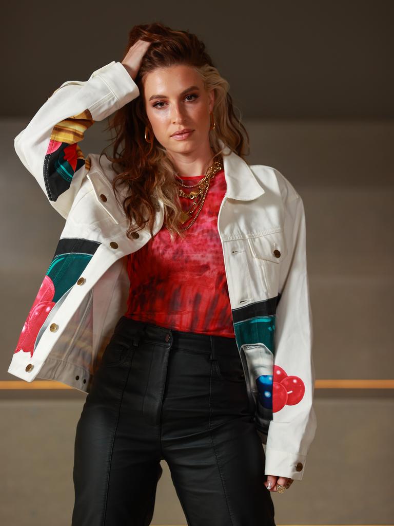 Cari Fletcher Wallpapers - Top Free Cari Fletcher Backgrounds - WallpaperAccess