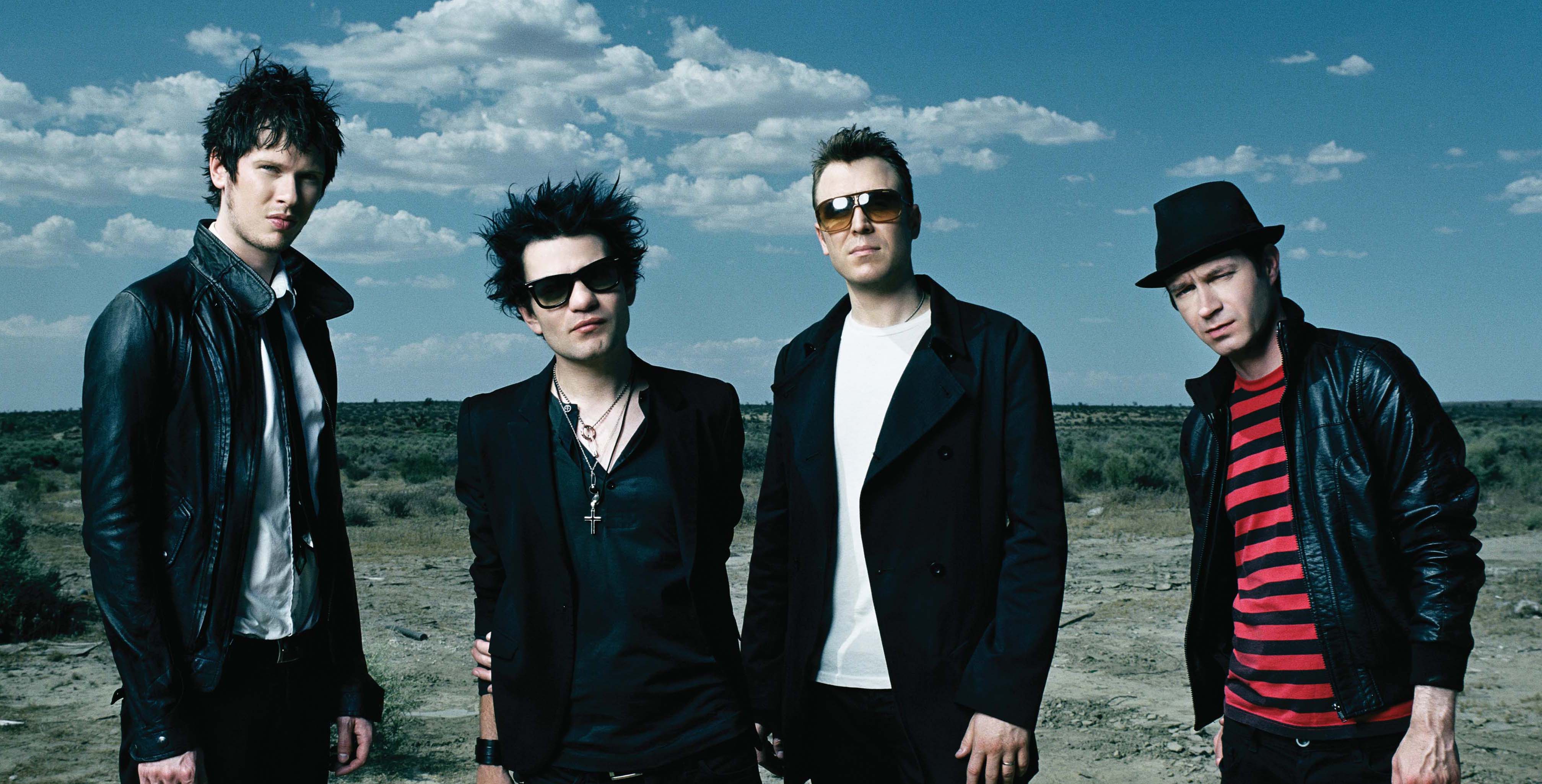 Sum 41 Wallpapers - Top Free Sum 41 Backgrounds - WallpaperAccess