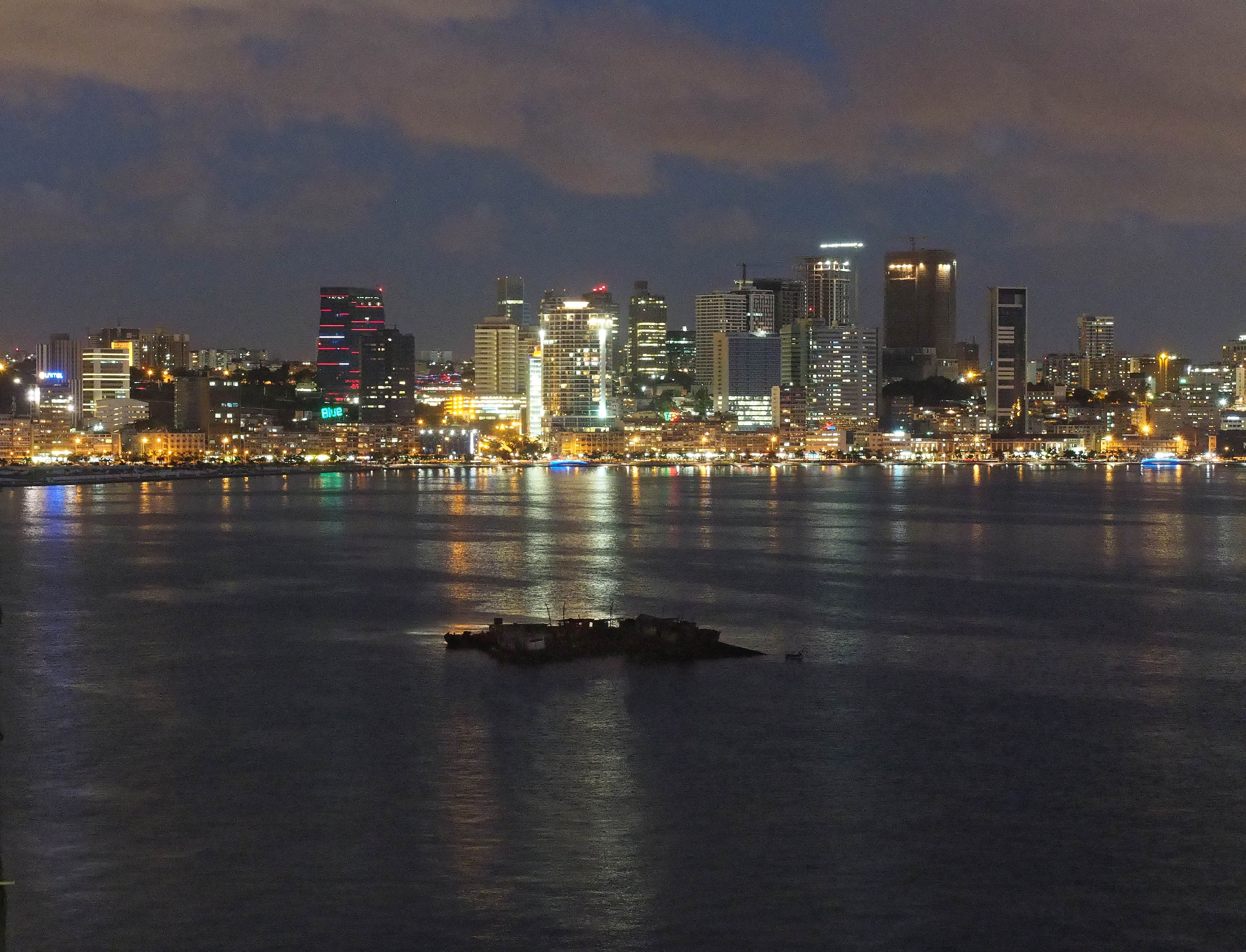 Luanda Wallpapers - Top Free Luanda Backgrounds - WallpaperAccess