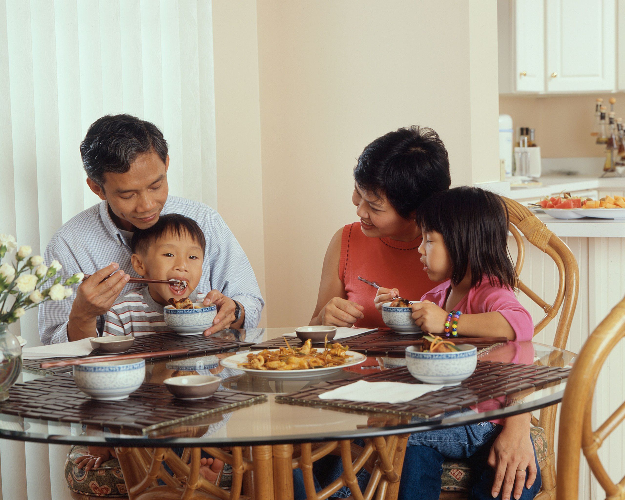 Family Dinner Wallpapers - Top Free Family Dinner Backgrounds ...