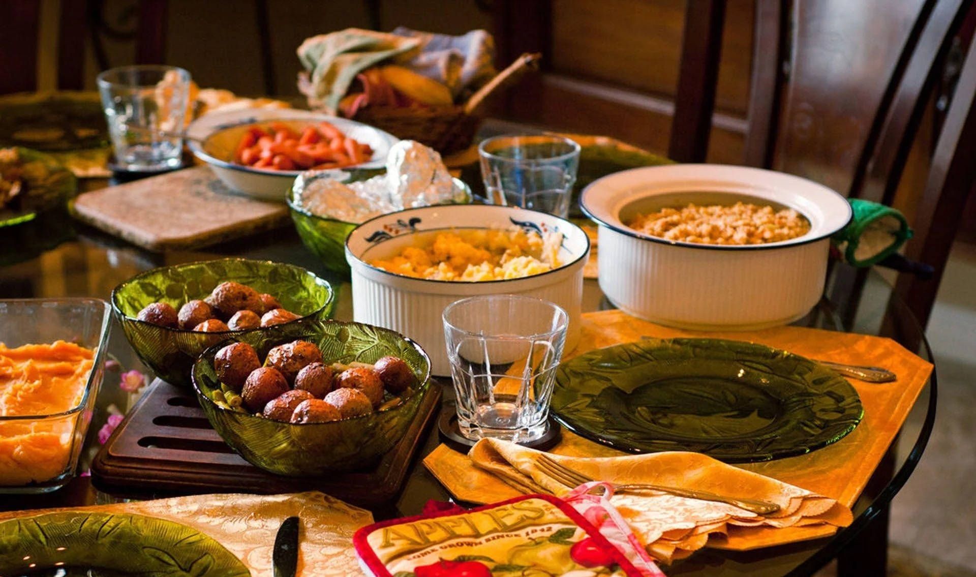 Family Dinner Wallpapers - Top Free Family Dinner Backgrounds ...