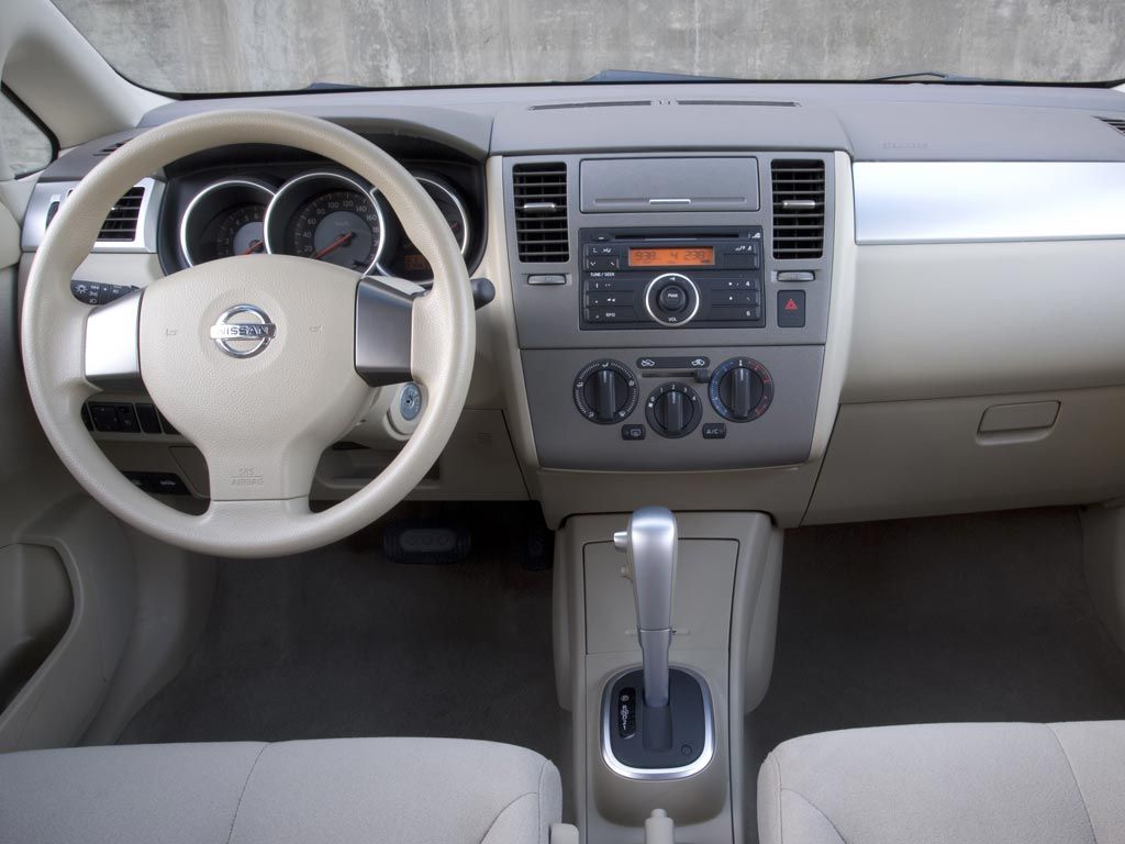 Nissan Versa Wallpapers - Top Free Nissan Versa Backgrounds ...