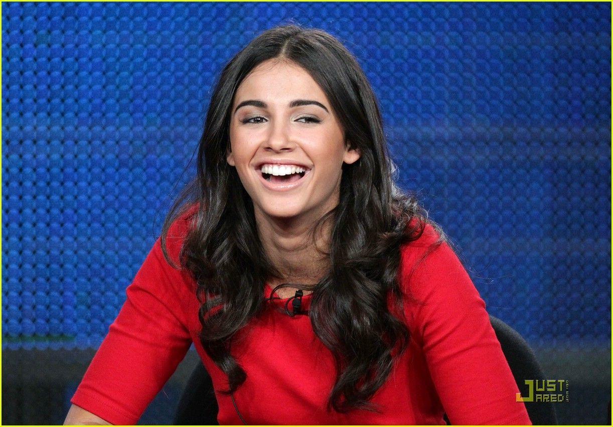 Naomi Scott Wallpapers - Top Free Naomi Scott Backgrounds - WallpaperAccess