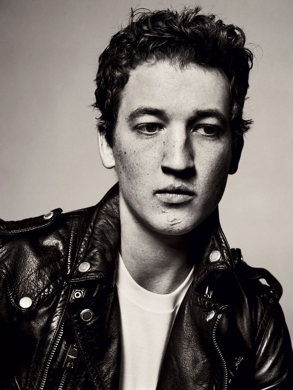 Miles Teller Wallpapers - Top Free Miles Teller Backgrounds ...